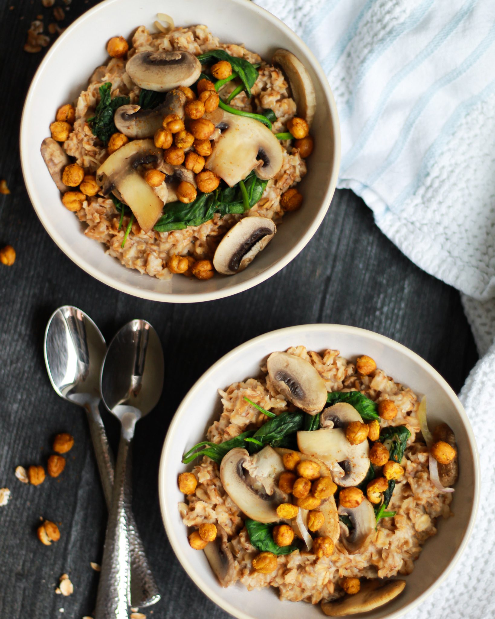Vegan Savory Oatmeal {Gluten-Free} | The Banana Diaries