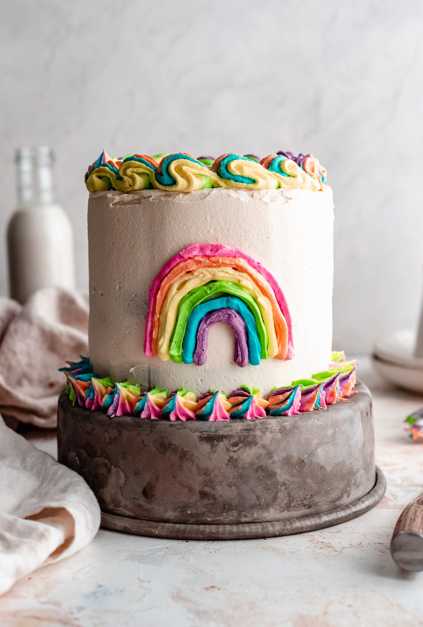 How to make a Rainbow Swirl Cake | The Banana Diaries