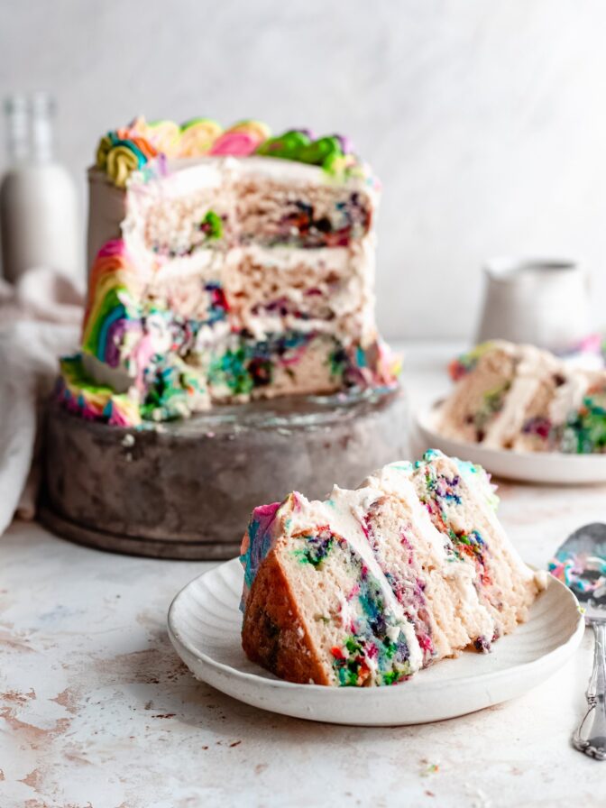 How to make a Rainbow Swirl Cake | The Banana Diaries