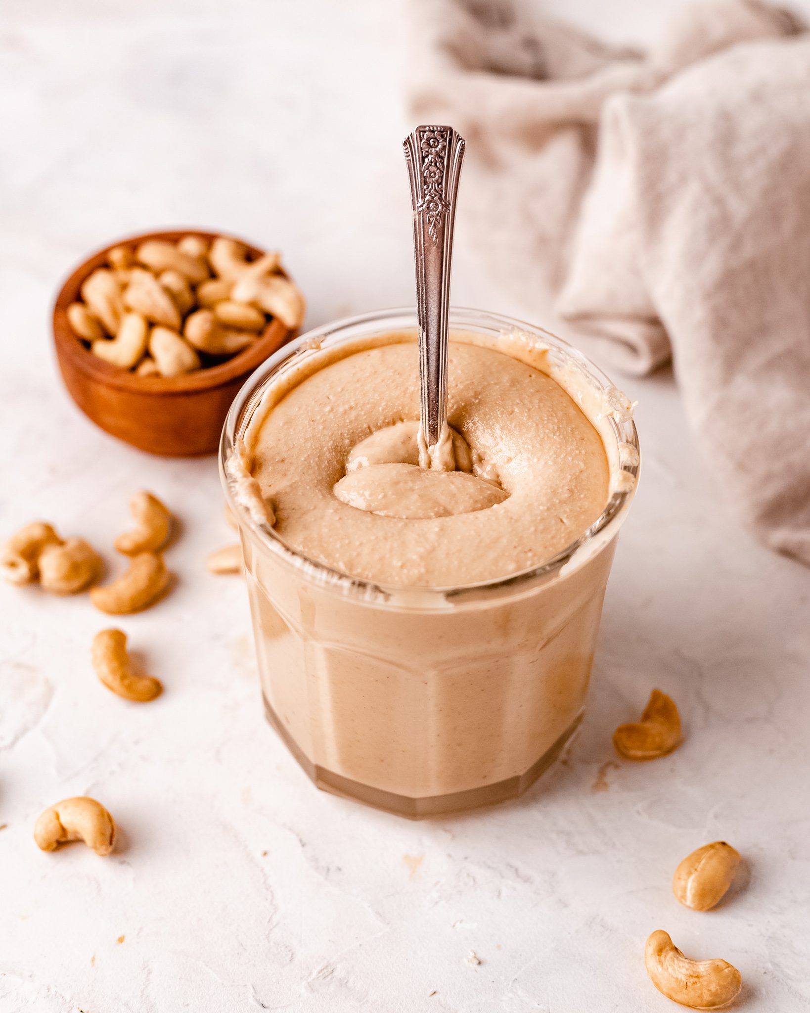Creamy Homemade Cashew Butter (ready in 5 minutes!) | The Banana Diaries