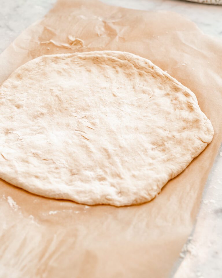 Homemade Easy Vegan Pizza (Vegan Pizza Dough Recipe + Toppings!) | The ...