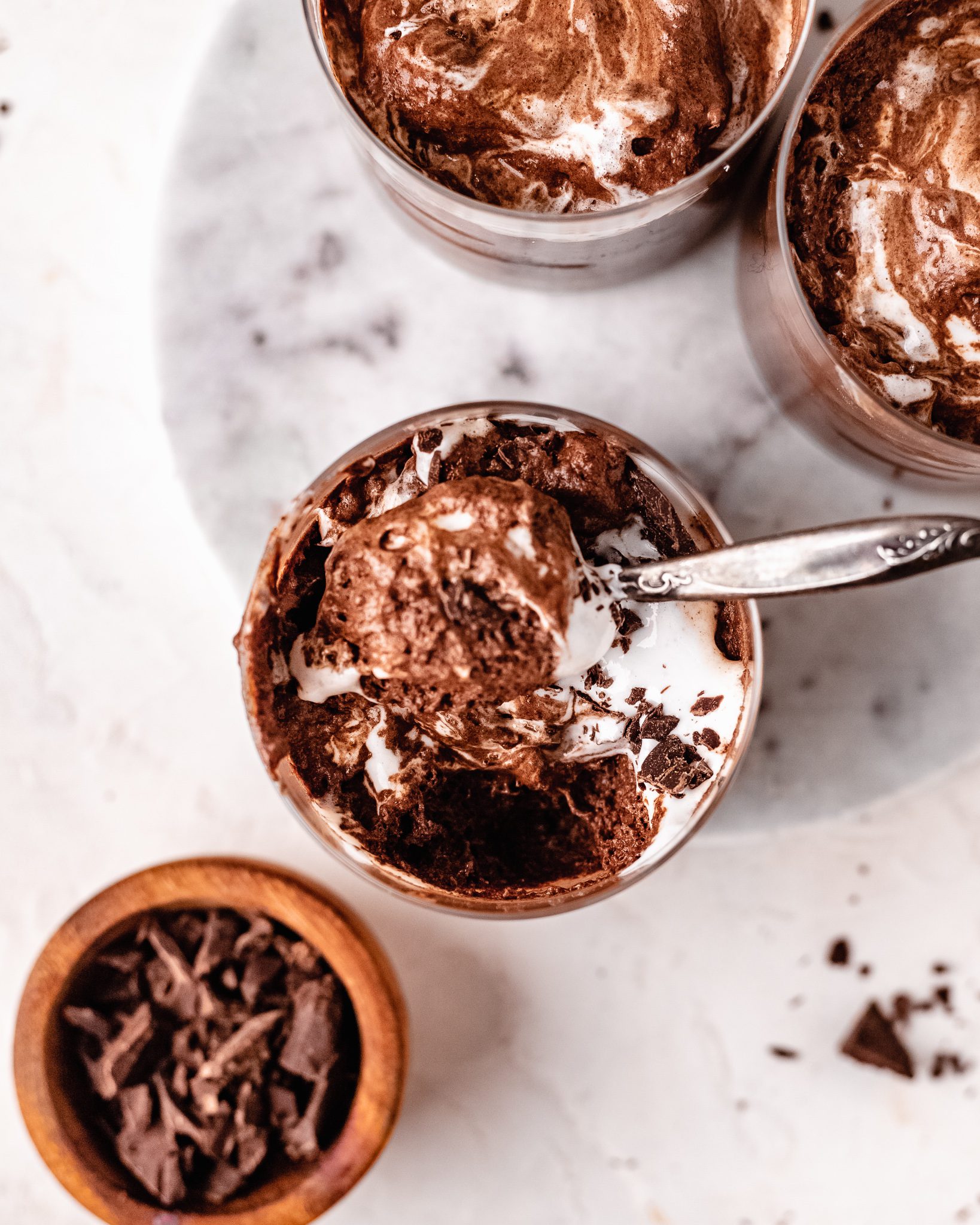 5 Ingredient Easy Vegan Chocolate Mousse (Aquafaba Mousse) | The Banana ...