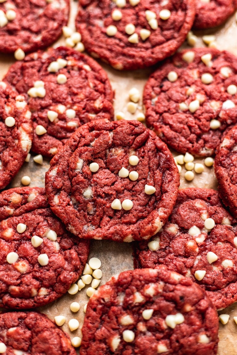 Red Velvet Cookies with White Chocolate Chips (Vegan!) | The Banana Diaries