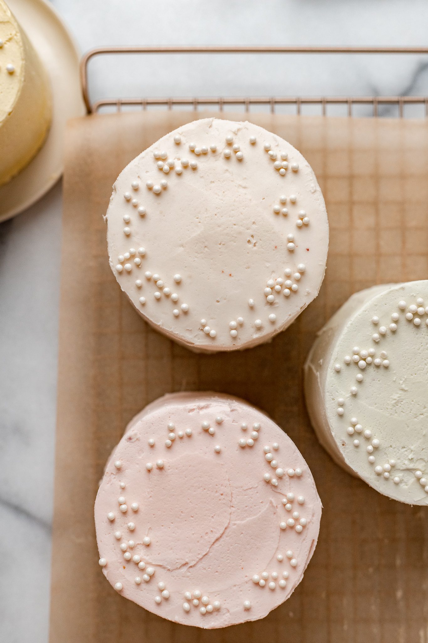 Easy Vegan Mini Cakes Recipe (Secretly Vegan & Gluten Free!) | The ...