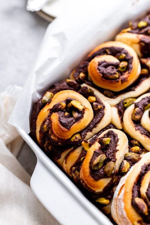 Unbelievably Vegan Chocolate Pistachio Sweet Rolls | The Banana Diaries
