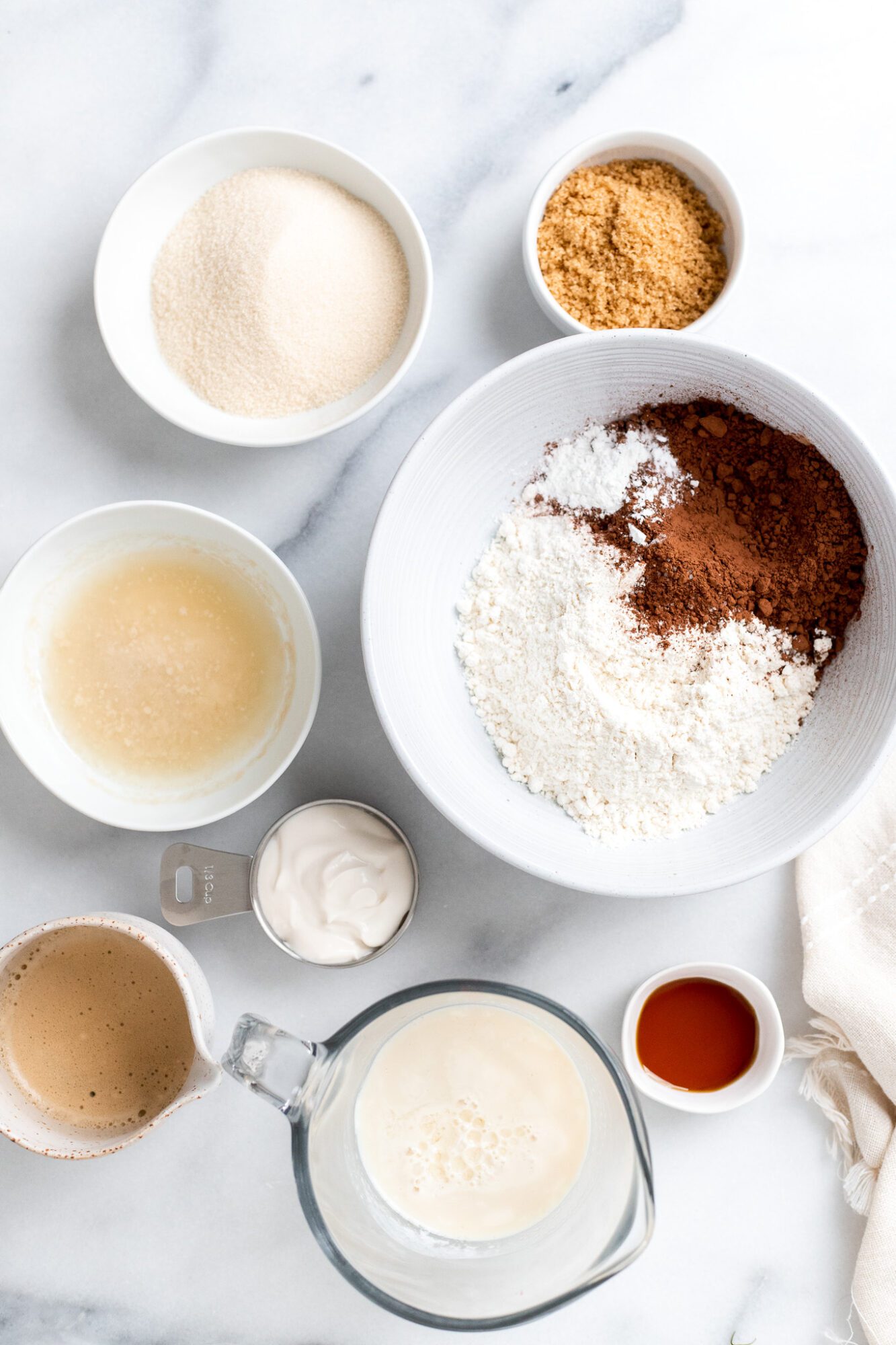 Moist & Rich Small Vegan Chocolate Cake (No eggs needed!) | The Banana ...