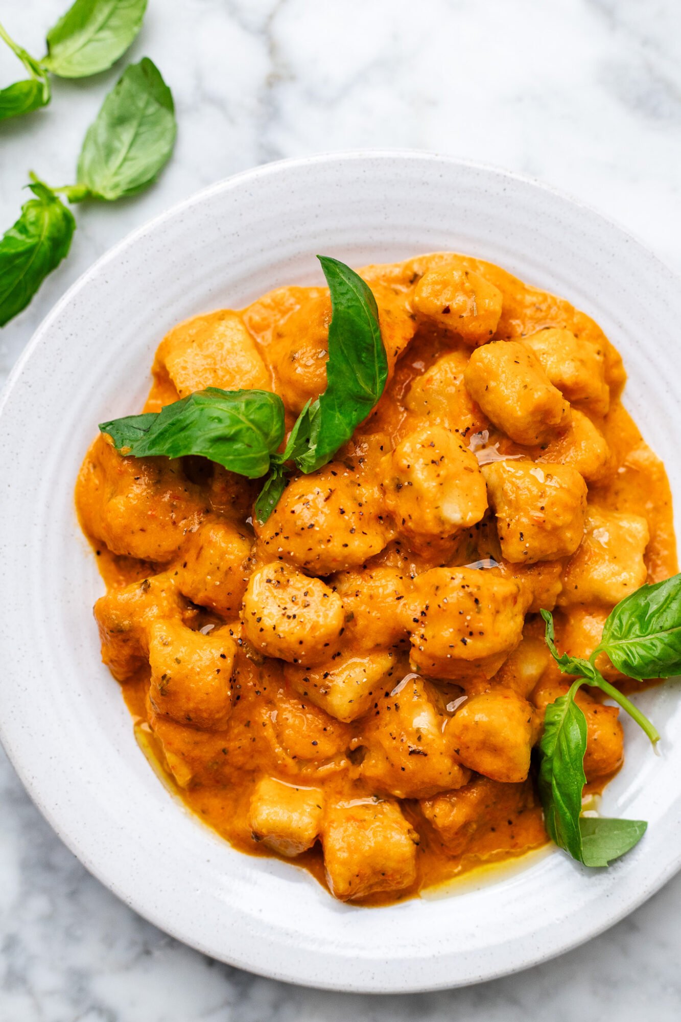 Oven Roasted Red Pepper Pasta with Fresh Bell Peppers | The Banana Diaries