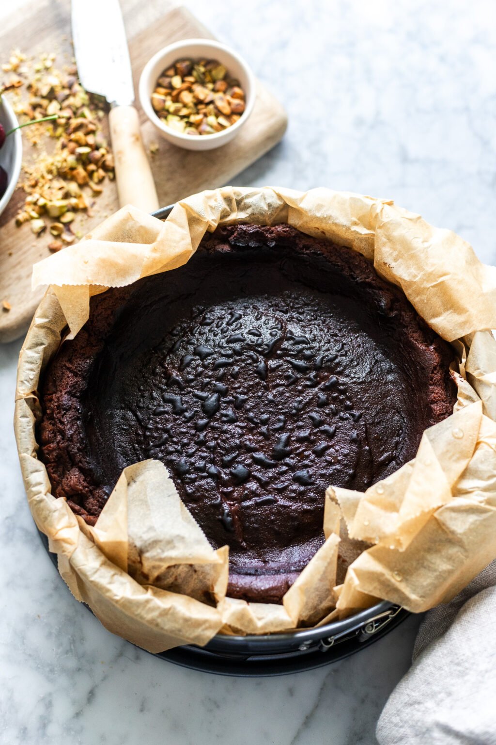 Ridiculously Creamy Vegan Chocolate Basque Cheesecake | The Banana Diaries