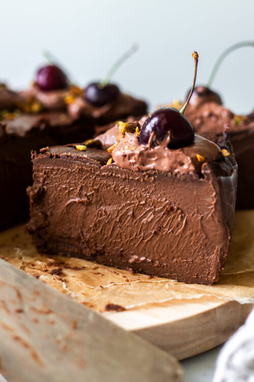 Ridiculously Creamy Vegan Chocolate Basque Cheesecake | The Banana Diaries