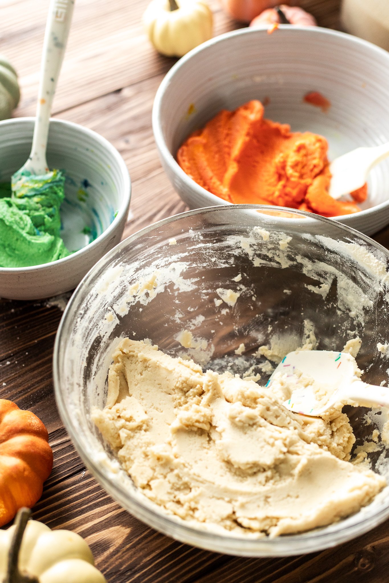 Easy Copycat Vegan Pillsbury Pumpkin Sugar Cookies | The Banana Diaries