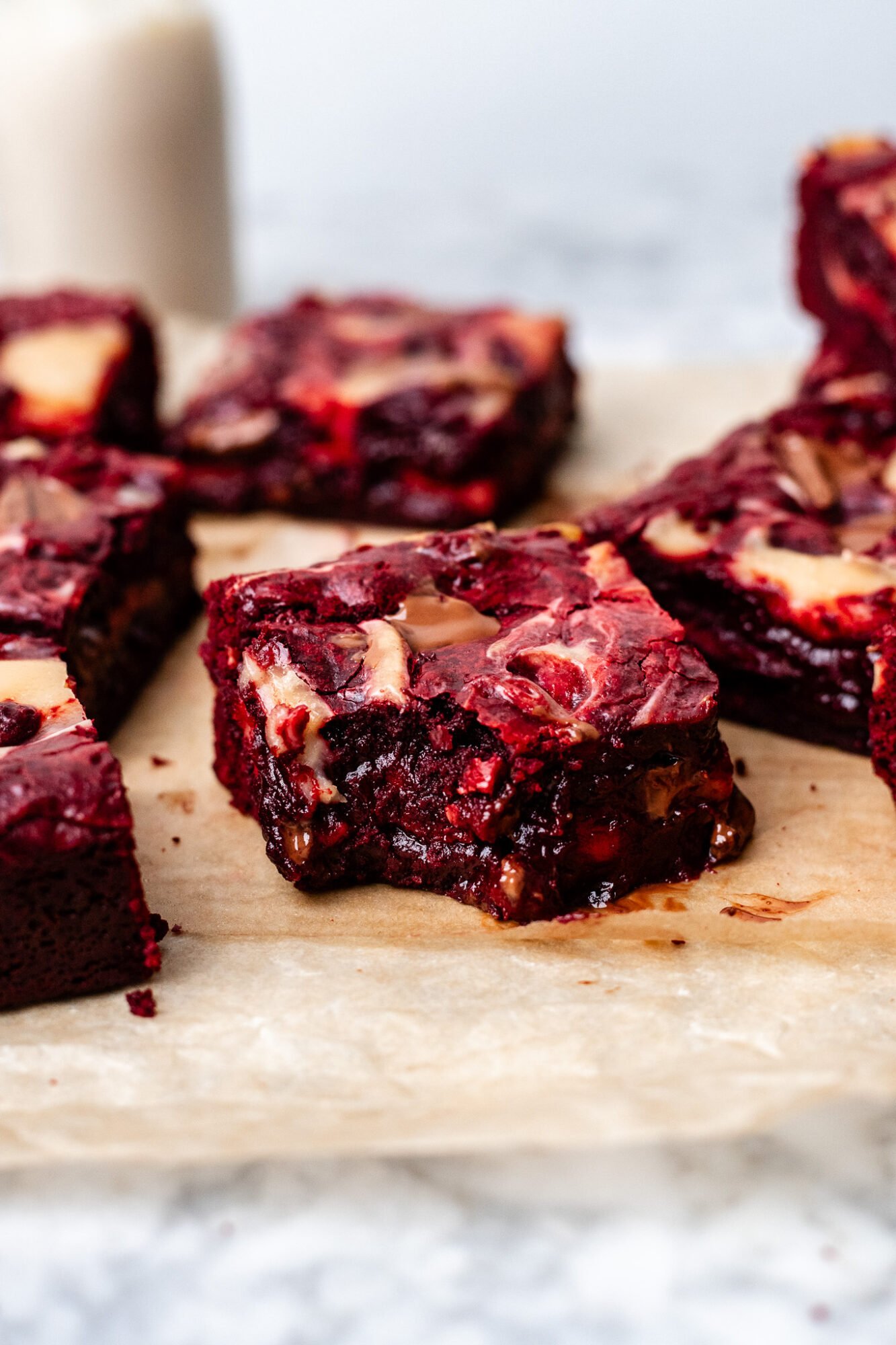 Crinkle Top Fudgy Red Velvet Brownies with Cheesecake Swirl- No eggs ...
