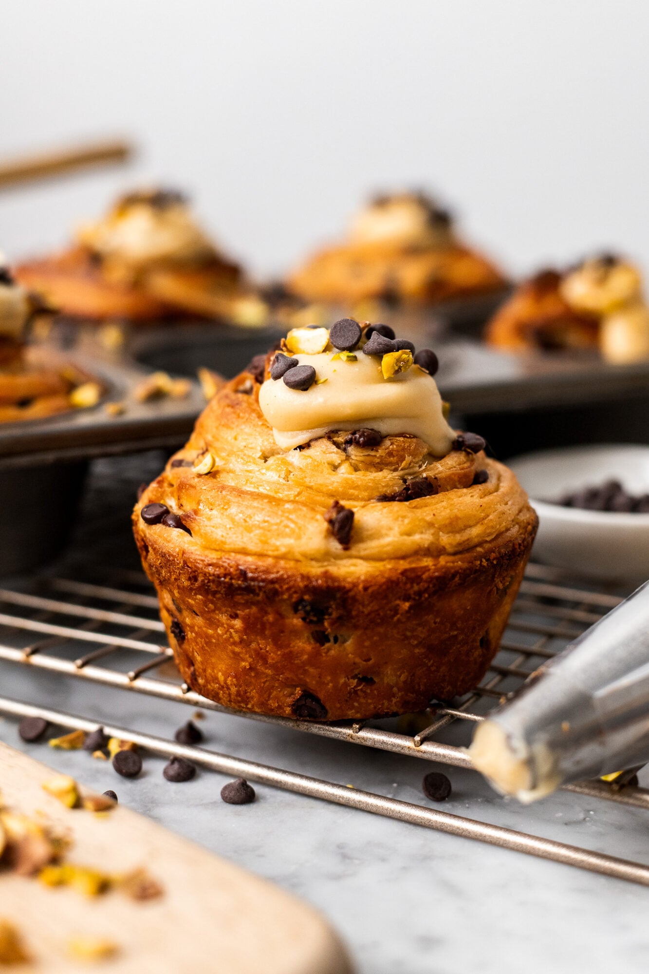 Easy Vegan Cruffin Recipe From Scratch with Cannoli Filling | The ...